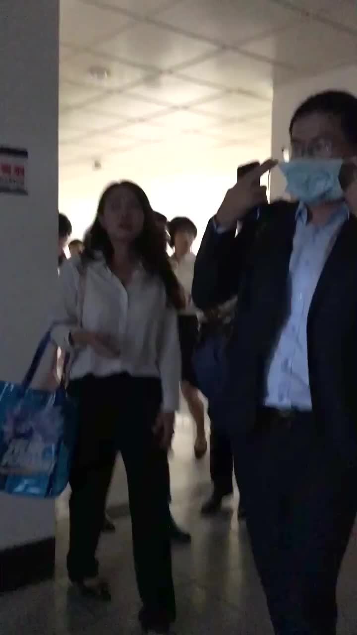 毕业生秋招季:厦大本科生感叹学历不够用,研究生竞争压力大