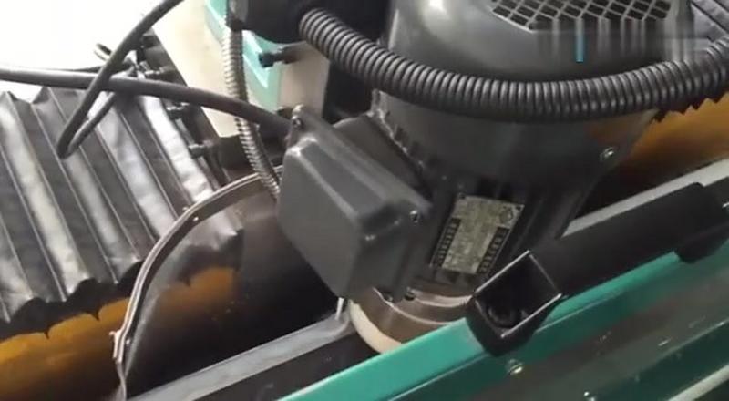 磨刀机操作视频