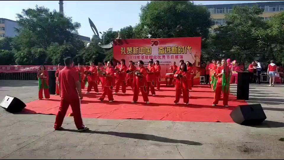 礼赞新中国,奋进新时代,化客头街办群众文化演出活动在九院东区开展,...