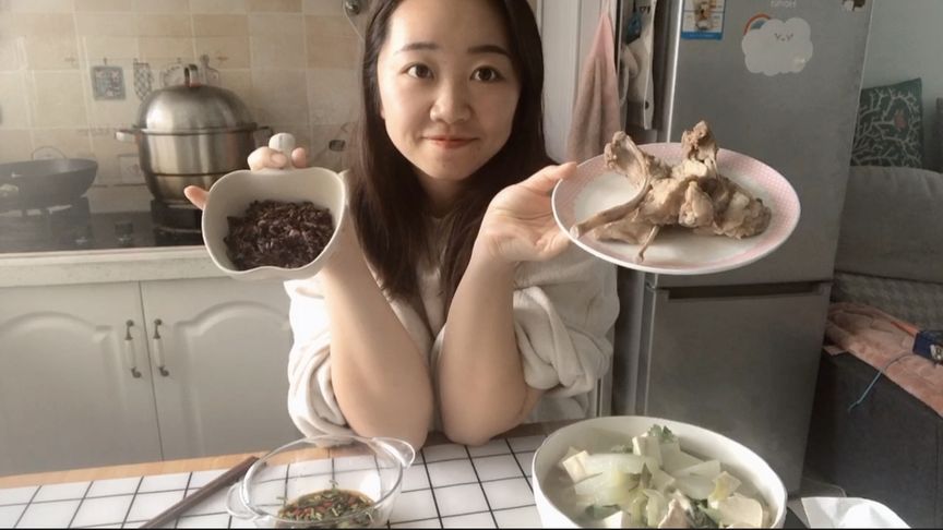 已经瘦了50斤,每天吃的好喝的好,还不运动,第一个月就瘦20斤!