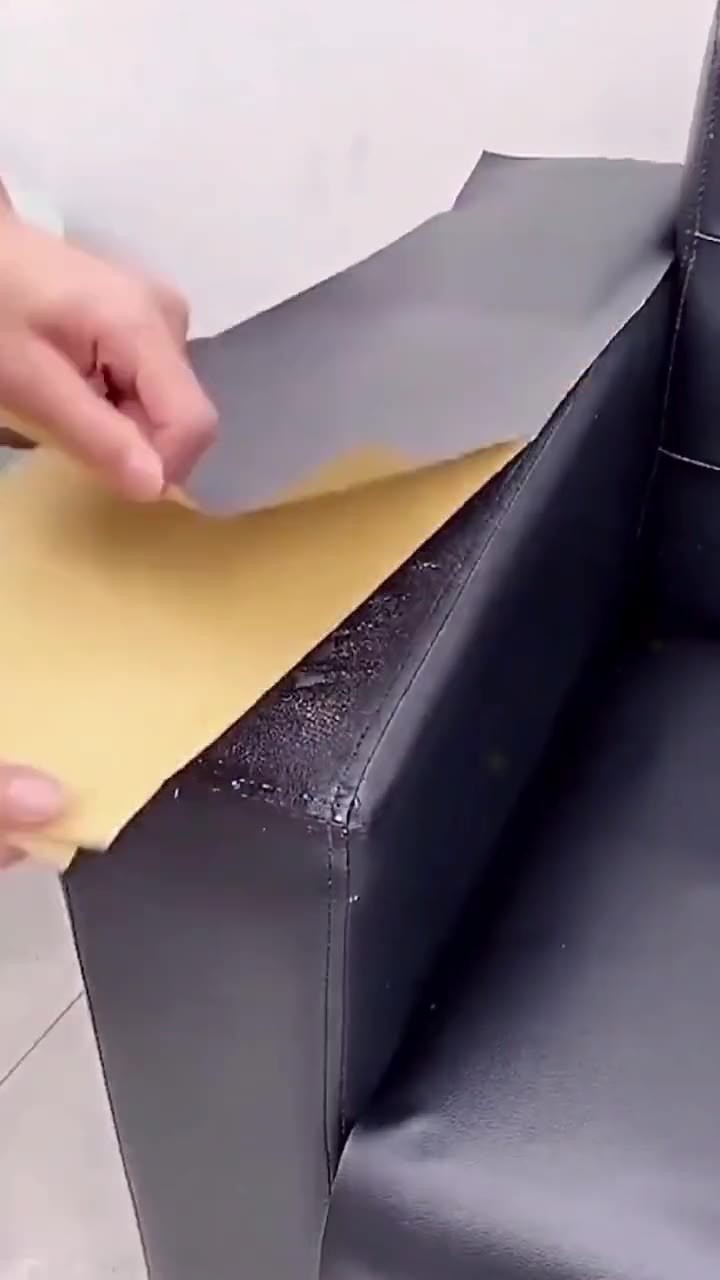 家里凳子,沙发破旧的不要扔,用这个皮革修补贴就可以修补好