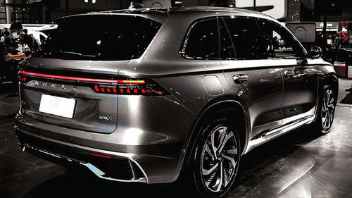 2022最重磅的"王炸"新车,2.0T+8AT,15万起 售,完胜日系德系?