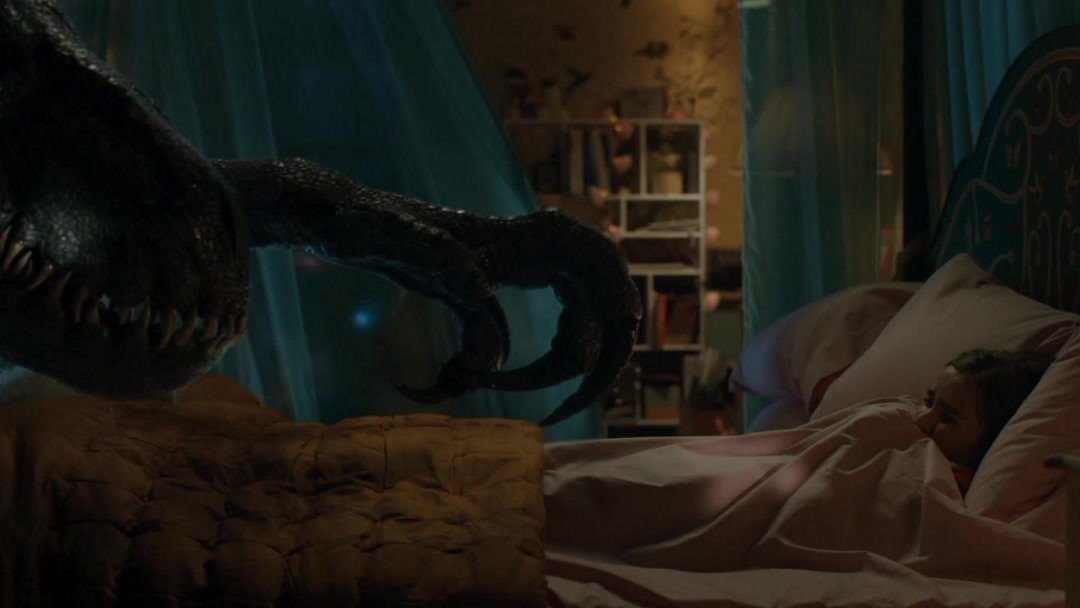 侏罗纪世界2最恐怖片段 当恐龙半夜爬上你的床
