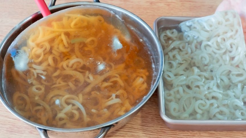 做猪皮冻,千万不要直接煮,教你1招,皮冻Q弹劲道,鲜香无腥味