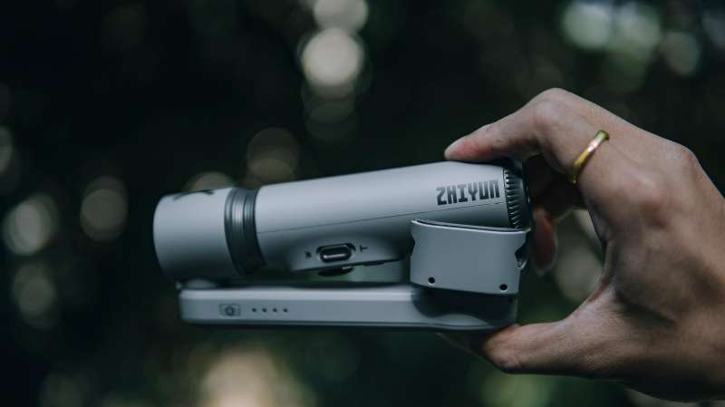 299元入门手机稳定器:智云SMOOTH X