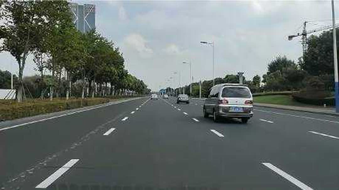 很短的距离竟然归属两个城市,江南的地域划分真是不可思议!