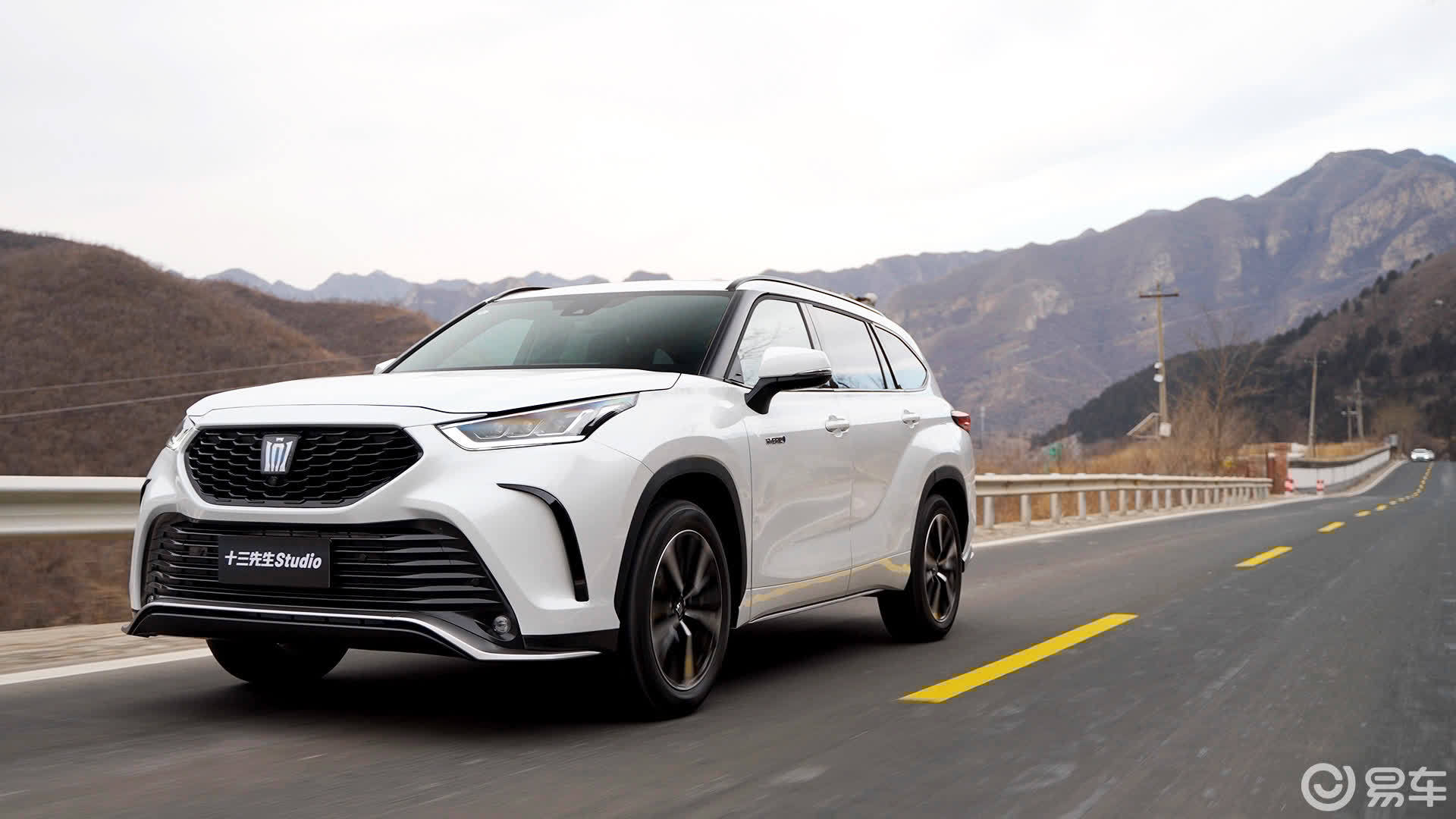 能杀死汉兰达的只有“汉兰达” 试驾丰田皇冠陆放