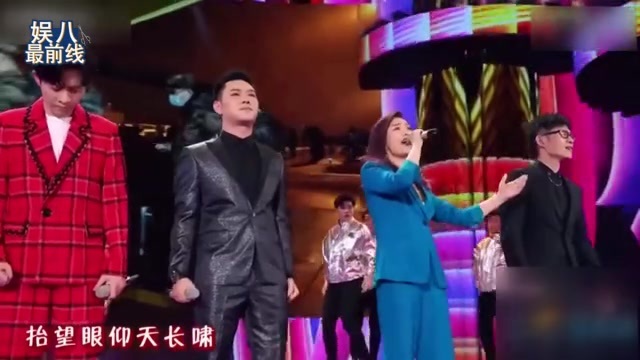 元宵晚会凤凰传奇只有玲花,曾毅缺席称村长不让走,被隔离在老家