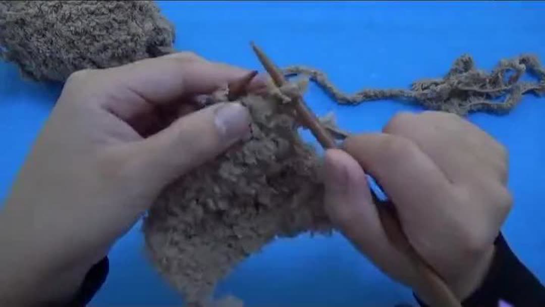 第40集--轻松熊咖啡小熊绒线马甲的织法 毛衣教程