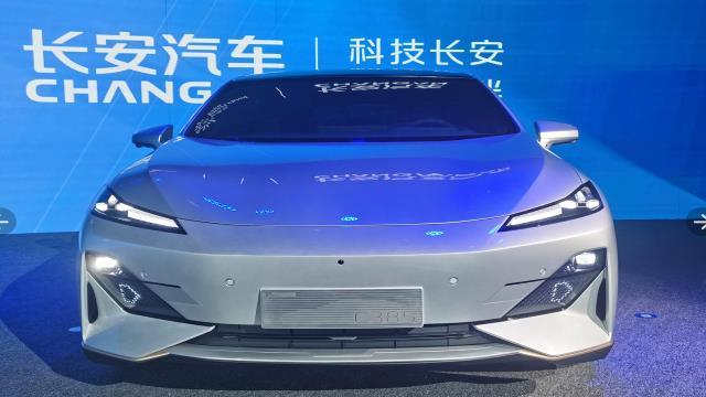 长安又一全新轿车!比领克03漂亮,心动了