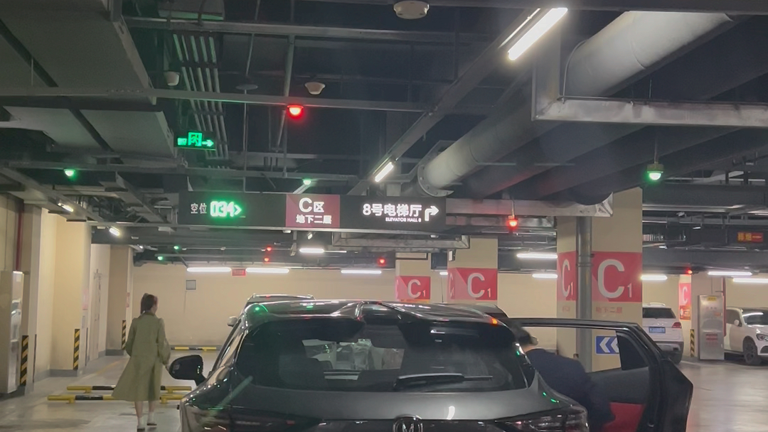 女孩子开车出门一定要注意安全#安全第一#长安UNIT