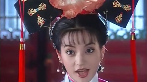 还珠格格:容嬷嬷仗势欺人,竟扇小燕子耳光,小燕子一拳打倒她