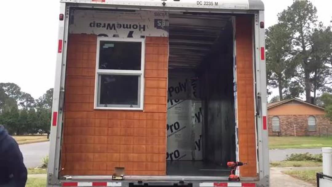 将箱式卡车改造成设施齐全的房车,这波操作也是服了,高手!