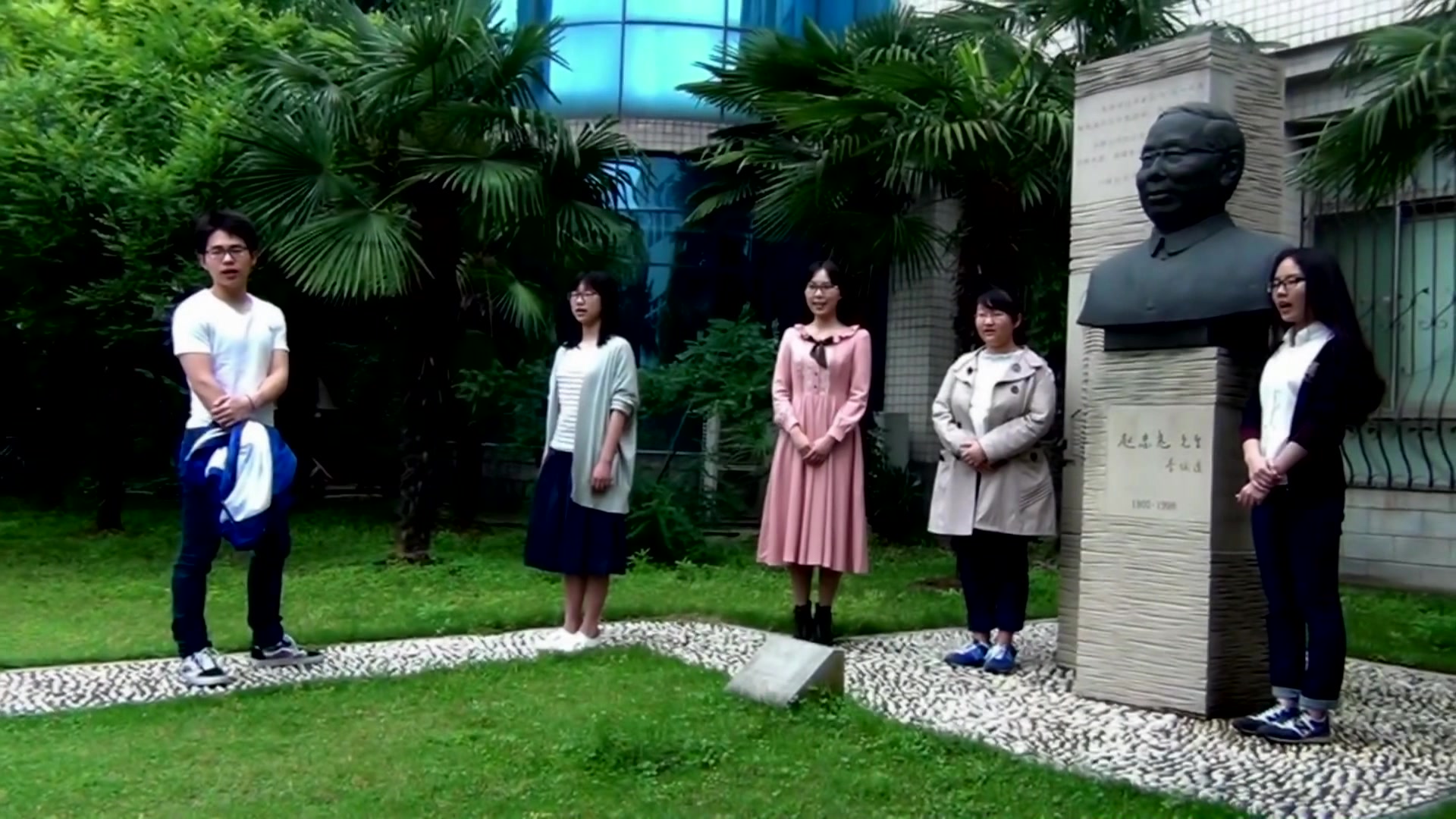 让我们荡起双桨