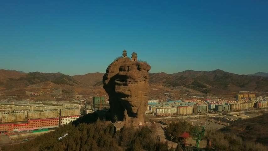 航拍承德双塔山,辽代留下的两座千年古塔,屹立千年不倒