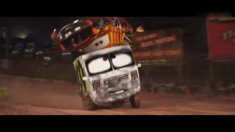 赛车总动员3 麦昆酷姐参加雷霆谷撞车大赛
