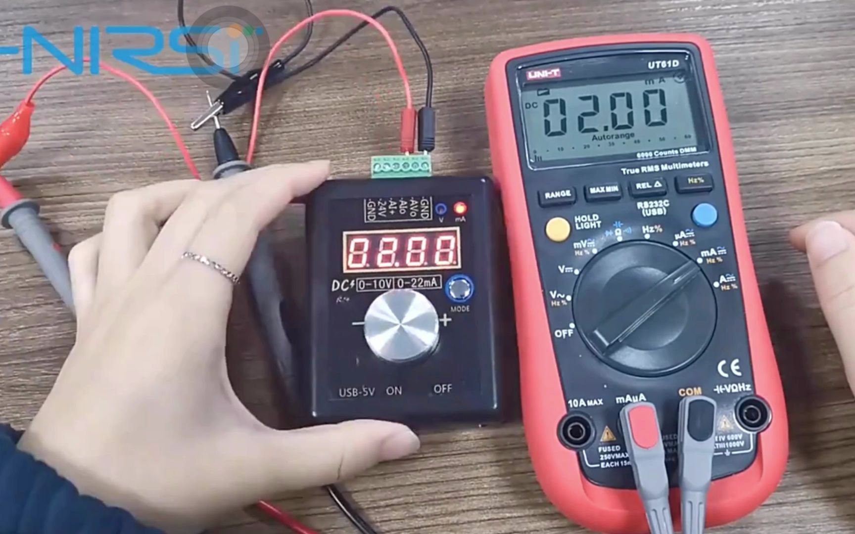 电流电压模拟量发生器使用示范