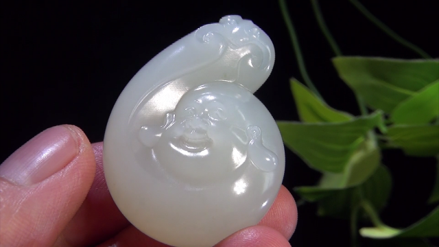 和田玉价格能翻几倍?40变1千,新疆玉商规劝理性消费!