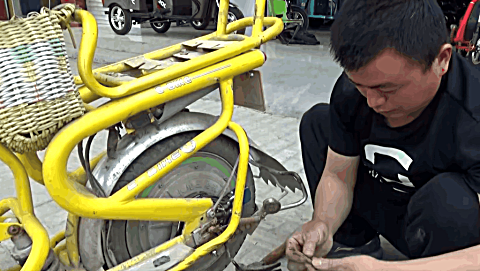 自己更换电动车后刹车, 该怎么操作? 老师傅教你! (下集)