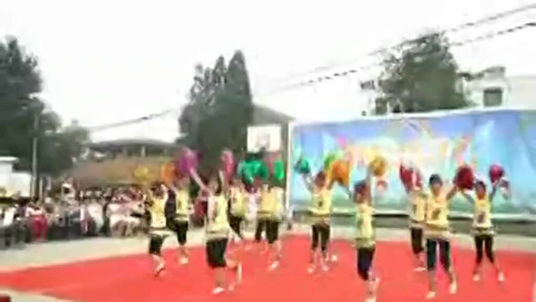 《小学生啦啦操》