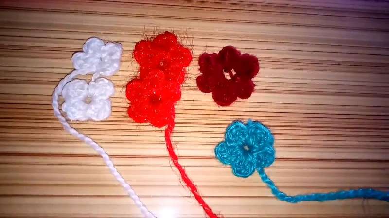 如何用钩针制作花朵,这种小花朵可以制作小工艺品
