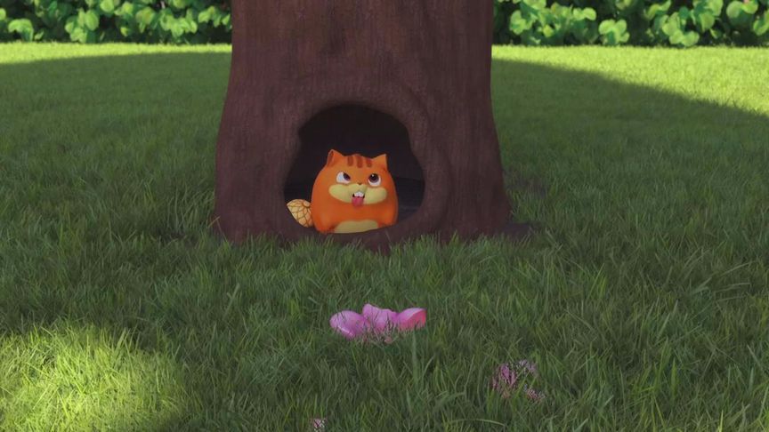 百变校巴:歌德追赶球球,球球把他引到大树下,歌德发现了碎片