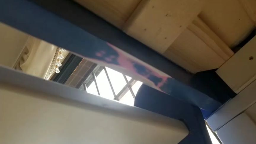 家具维修案列分享——儿童床十几处磕碰掉漆修复