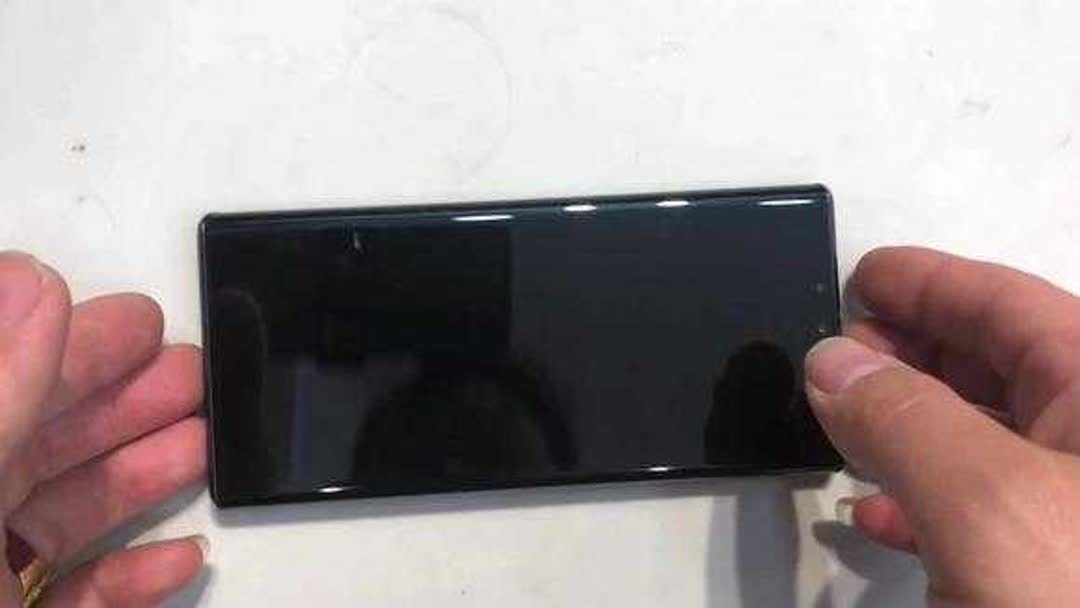 华为mate30pro保时捷版曲面屏钢化膜贴膜教程