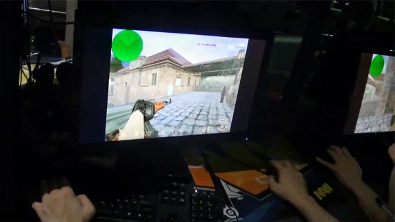 CS走进大赛现场,2011年NAVI对阵Storm精彩瞬间