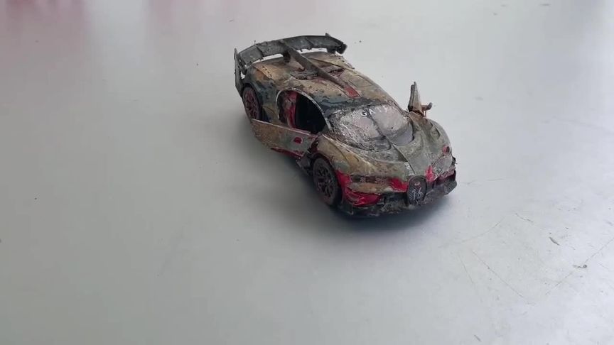 恢复废弃的布加迪模型汽车,怎么破旧都能修复,技术真棒