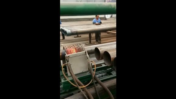 热浸塑钢管,也称为涂塑钢管,加工第一步,扩孔!