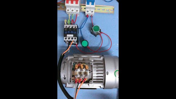 三相电动机点动+运行指示灯