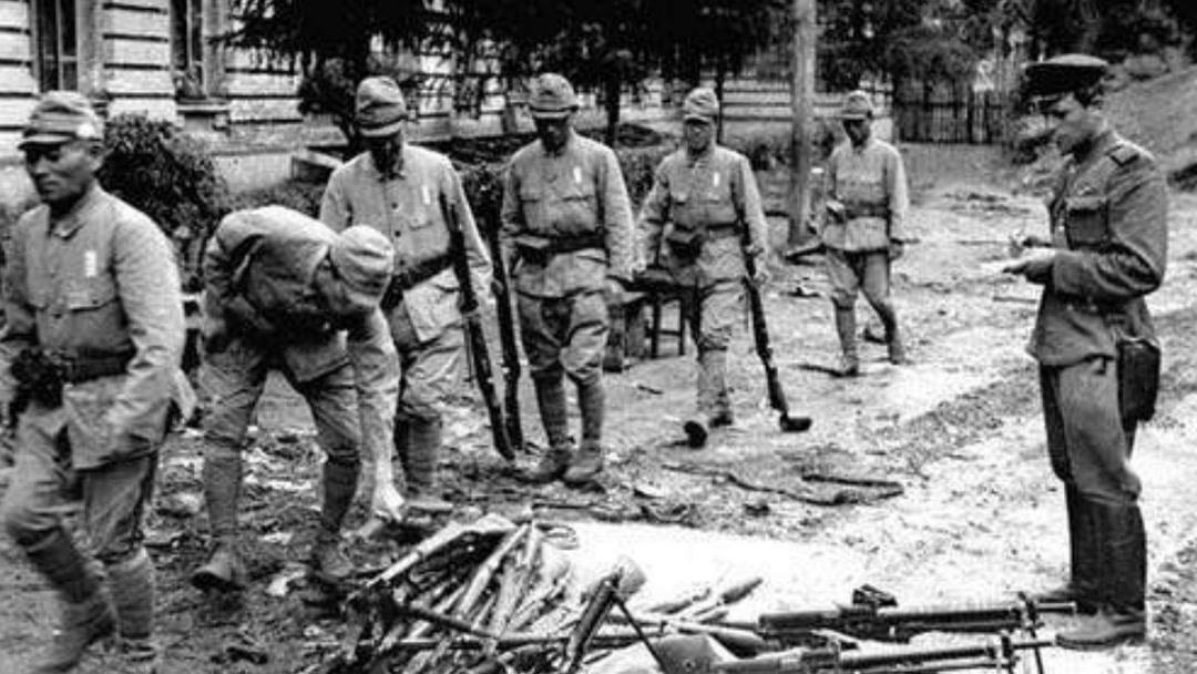 二战后期日本兵源衰竭,号称80万人的关东军,几乎都是老弱病残