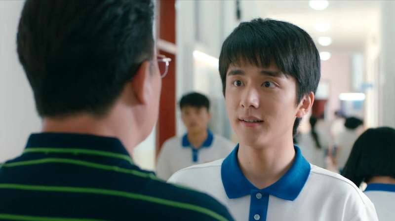 林杨已经报名竞选学生会主席了,潘主任直接说取消他资格,真倒霉