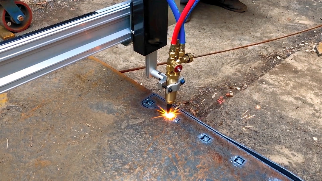 小蜜蜂数控火焰切割机 移动式数控等离子切割机