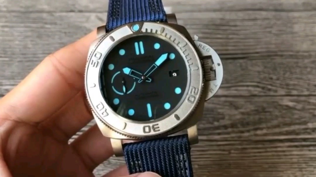 评测讲解 介绍沛纳海985机械手表 怎么上发条调时间 使用方法教程