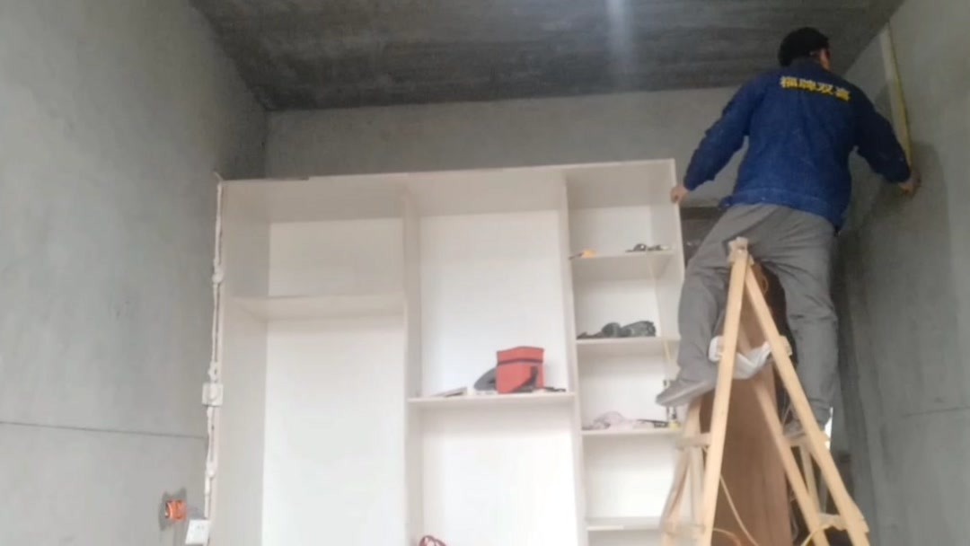 无钉眼大衣柜制作视频教程,1个小时就能做好吊柜