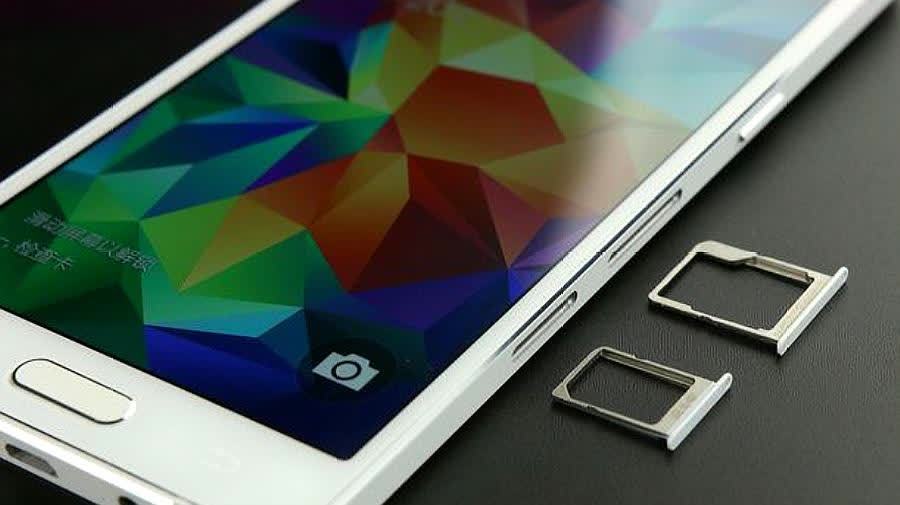 老外不解:为啥只有中国人需要双卡双待?难道人人都业务繁忙?