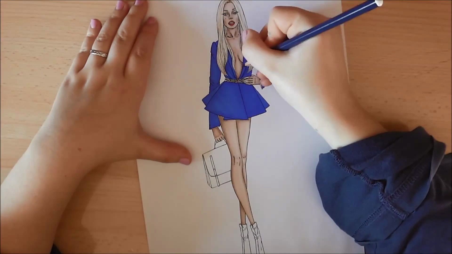 这手法绝了!怎么画出你想要的服装设计图?