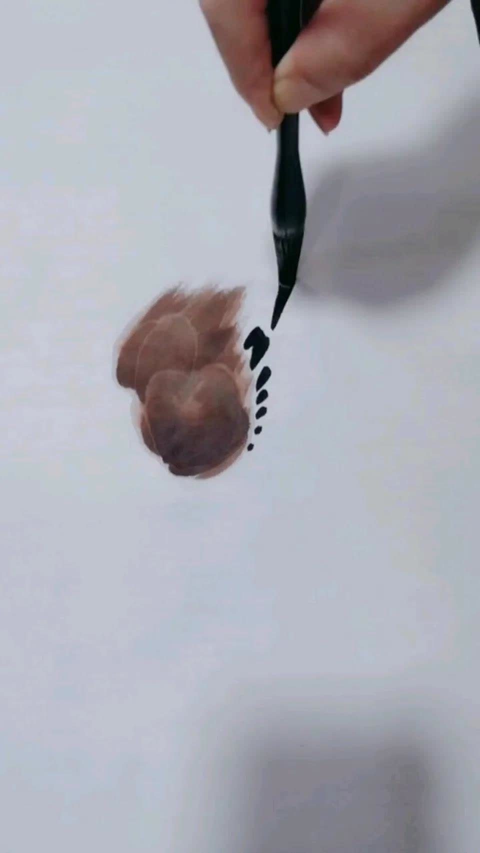 来看小鹰的画法