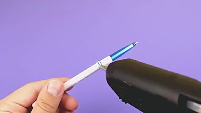 用圆珠笔做模具,最后填装上火柴头,加热发射的另类玩法!