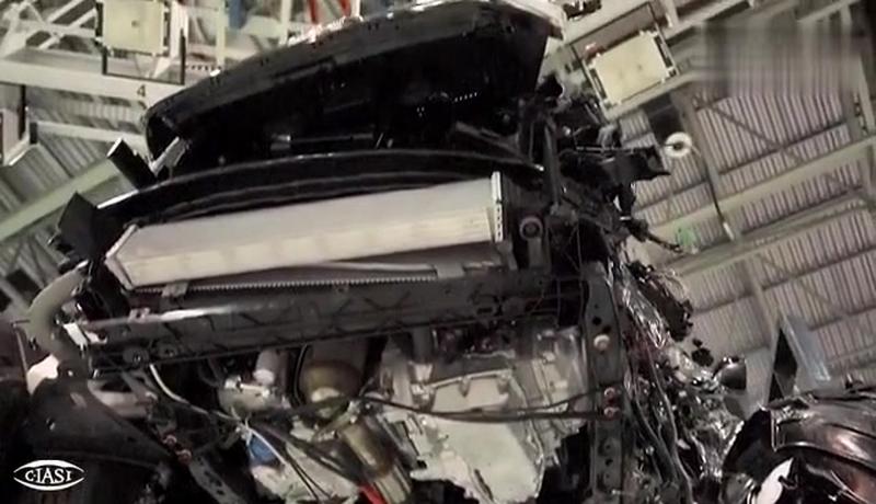 广汽本田皓影中保研25%偏置碰撞测试,A柱弯折!真不争气,本来很看好...