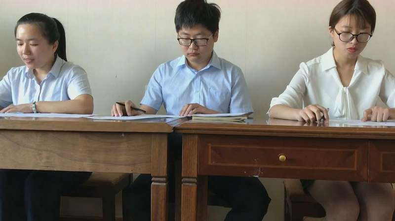 公考真实模拟还原面试现场,看三位考生是如何斗智斗勇的