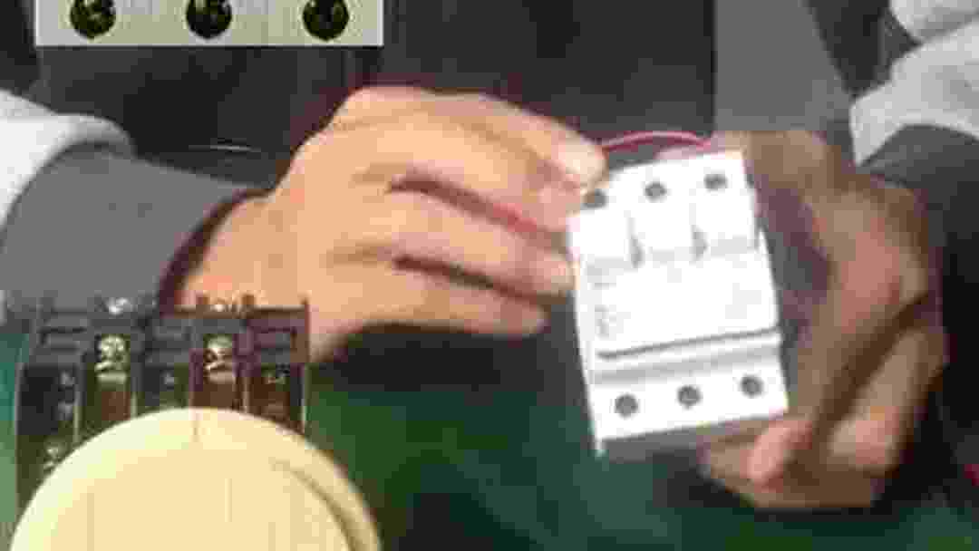 电工必备基础知识,熔断器干啥用