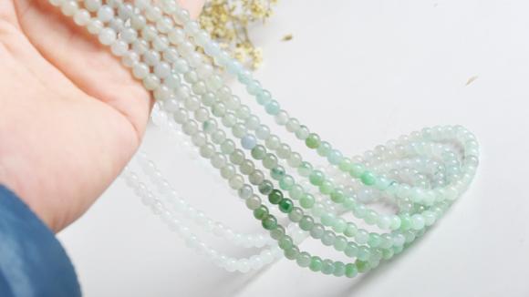 清朝翡翠珍珠项链值钱吗?值多少?没有有收藏价值,说了你相信吗