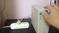 山特后备电源UPS无法开机,和说明书上故障说明情况一致。