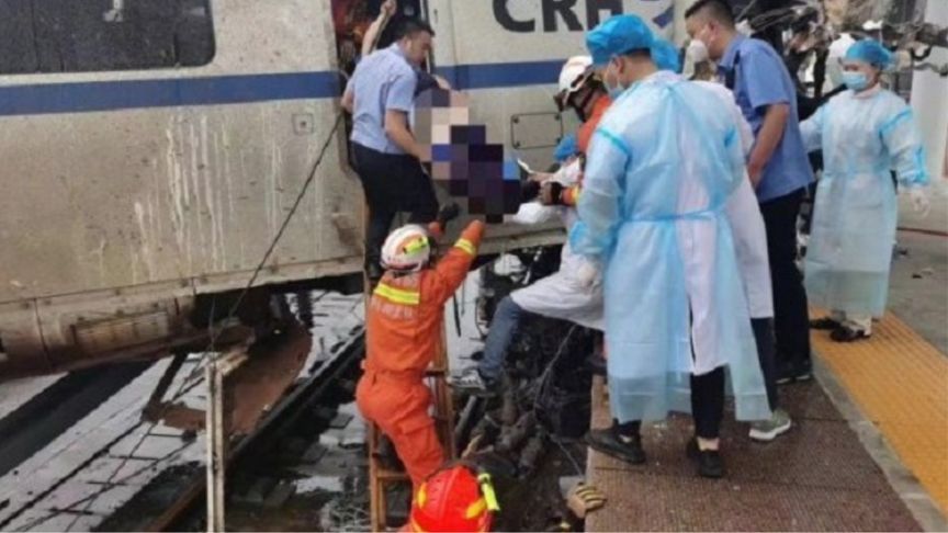 直击D2809列车事故救援现场!当地消防加入救援