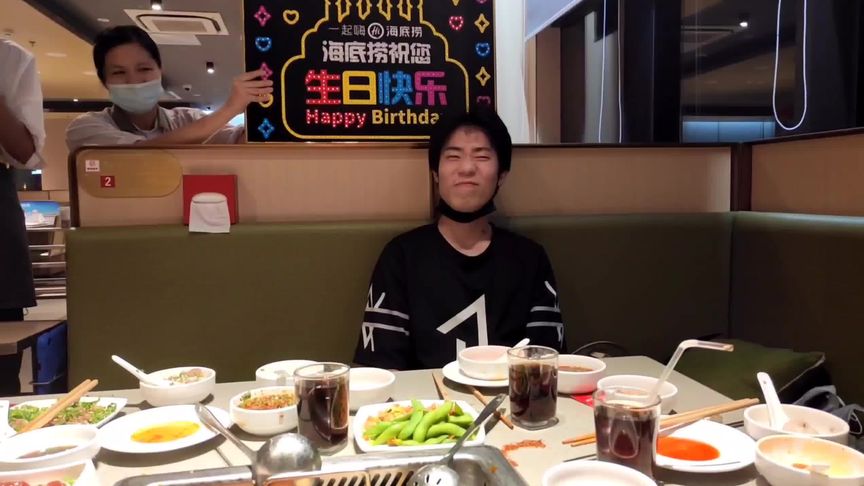 哈哈哈,海底捞的特色服务。#海底捞过生日