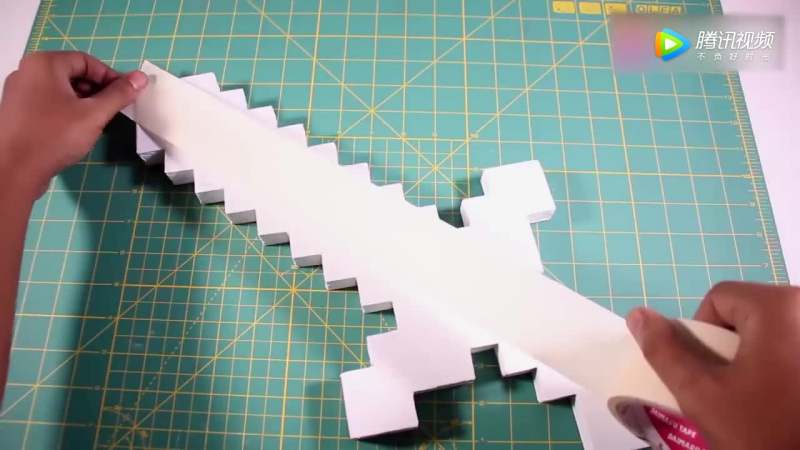 教你手工DIY《我的世界》中的钻石剑