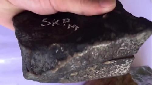 老哥55万块钱买了翡翠原石,最后是废了吗?